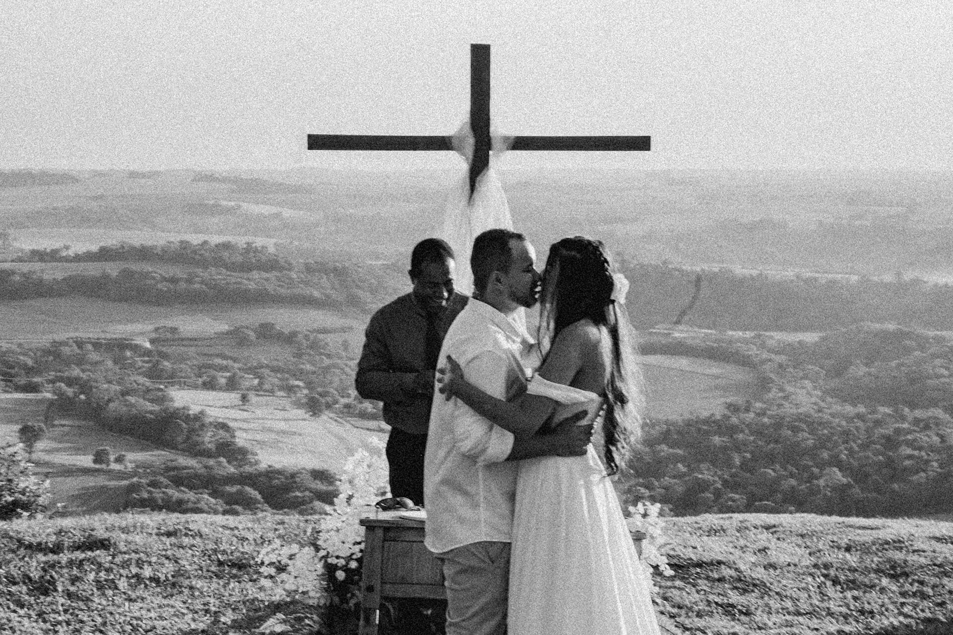 Why Does Collective Singing Bring Us Closer to God? – Church of God ...